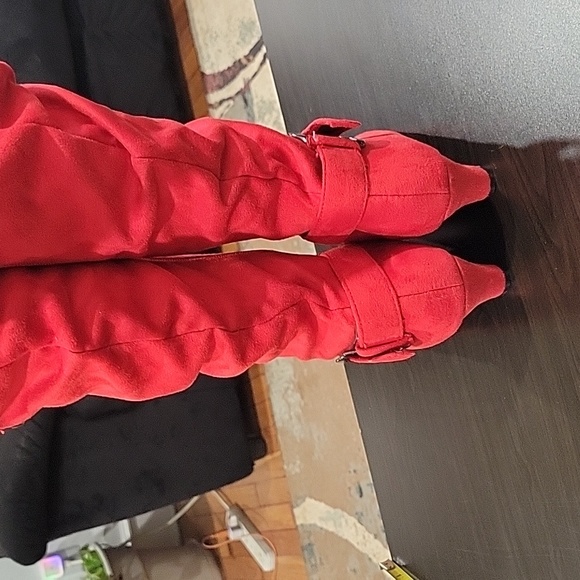 Vero Cuoio | Shoes | Vero Cuoio Red Suede Fashion Boots With Silver ...